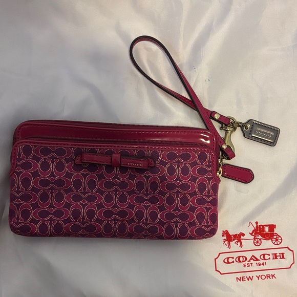 Coach | Bags | Coach Fuchsia Signature Wristlet | Poshmark